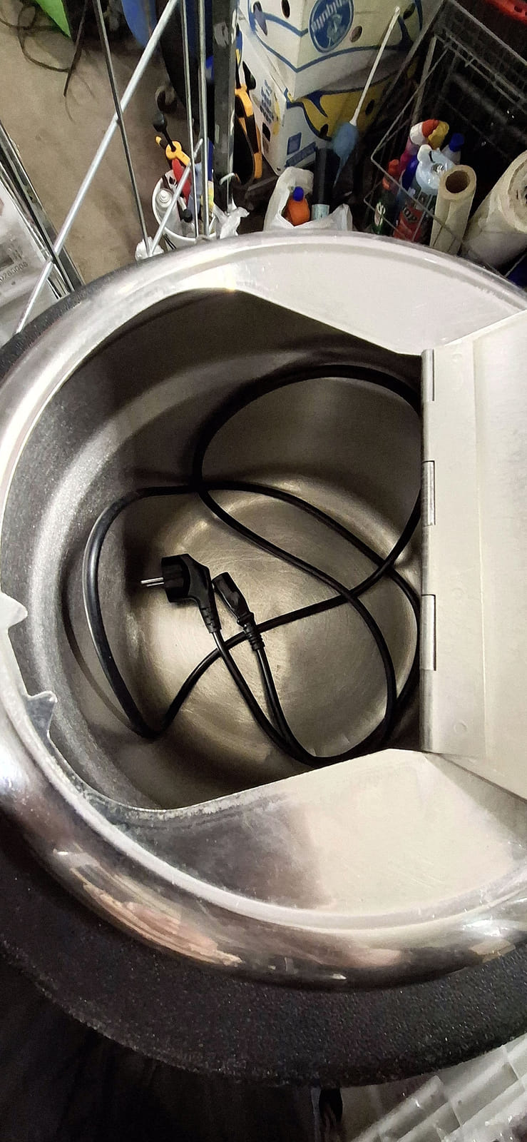 Huutokauppa - Lämpöhauteet ja keittoastia Kampin Panimoravintolat Oy ...