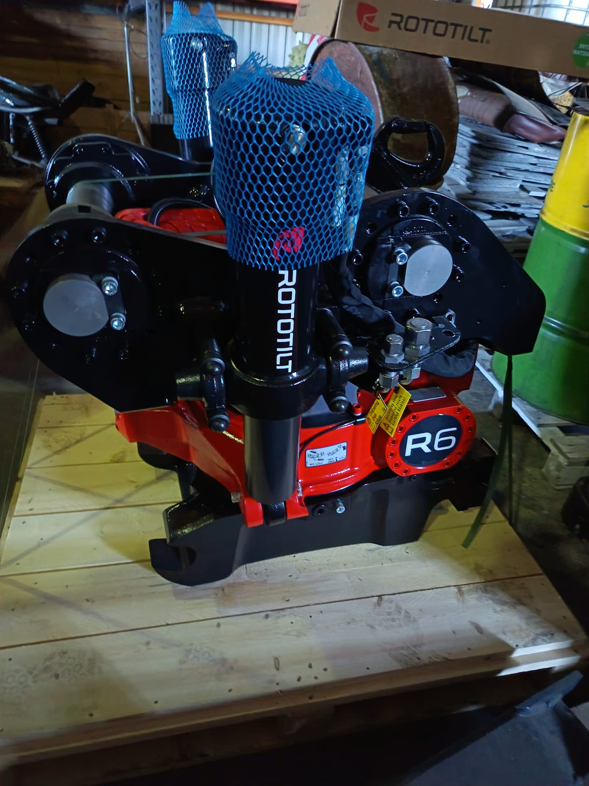 Huutokauppa - Rototilt R6 kallistaja / rototilt. Koneurakointi ...